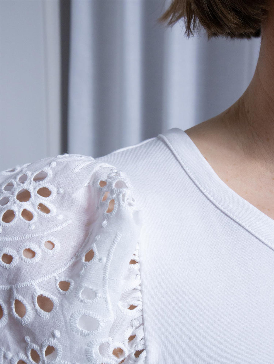 Mos Mosh Puffy O-SS Tee White – tlynn.no